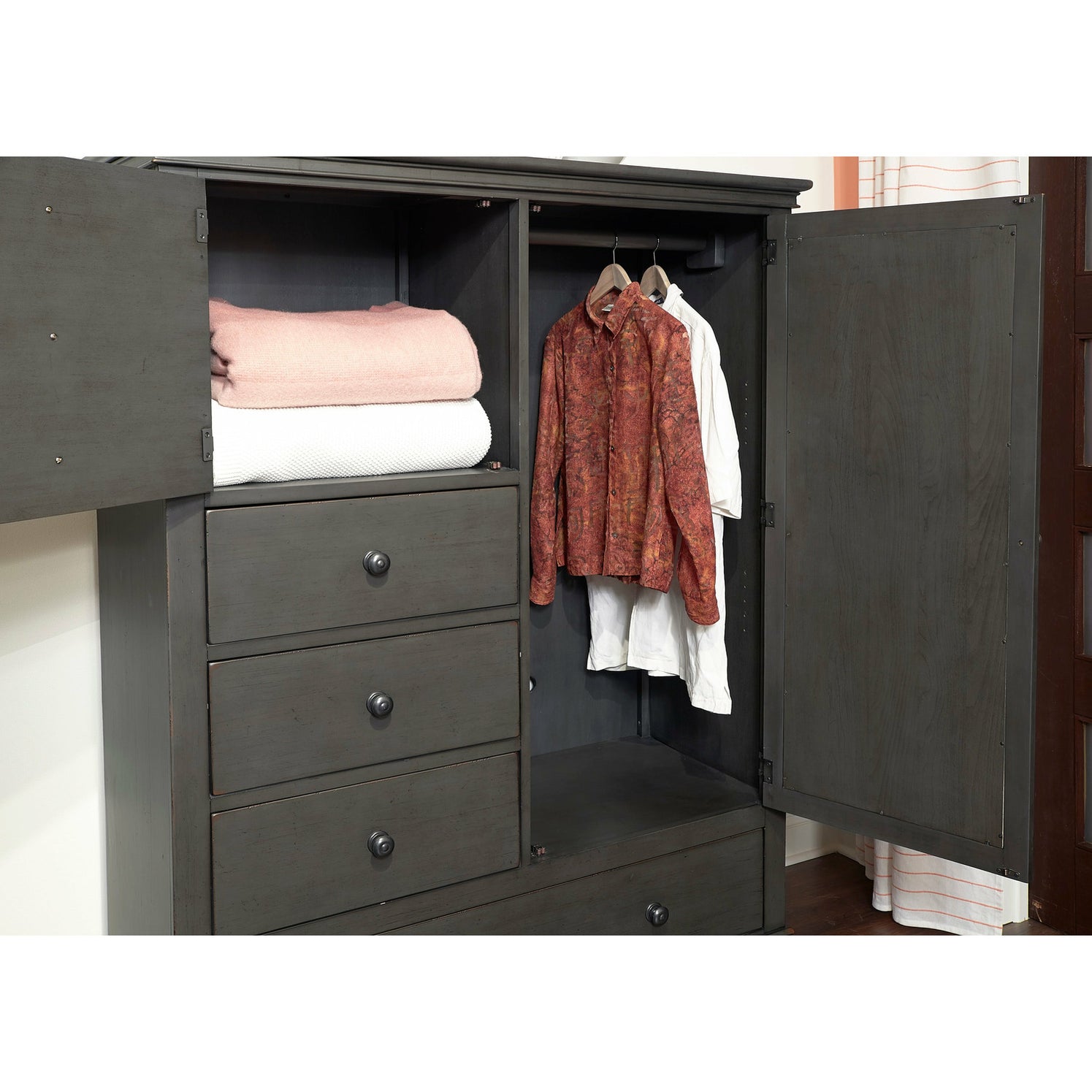 Oxford Chiffarobe | Chapin Furniture